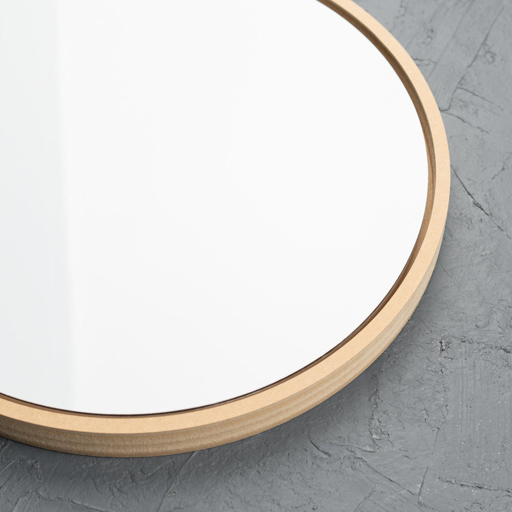 Round Floating Frame with White Aluminium Art Board - Gloss/Matte
